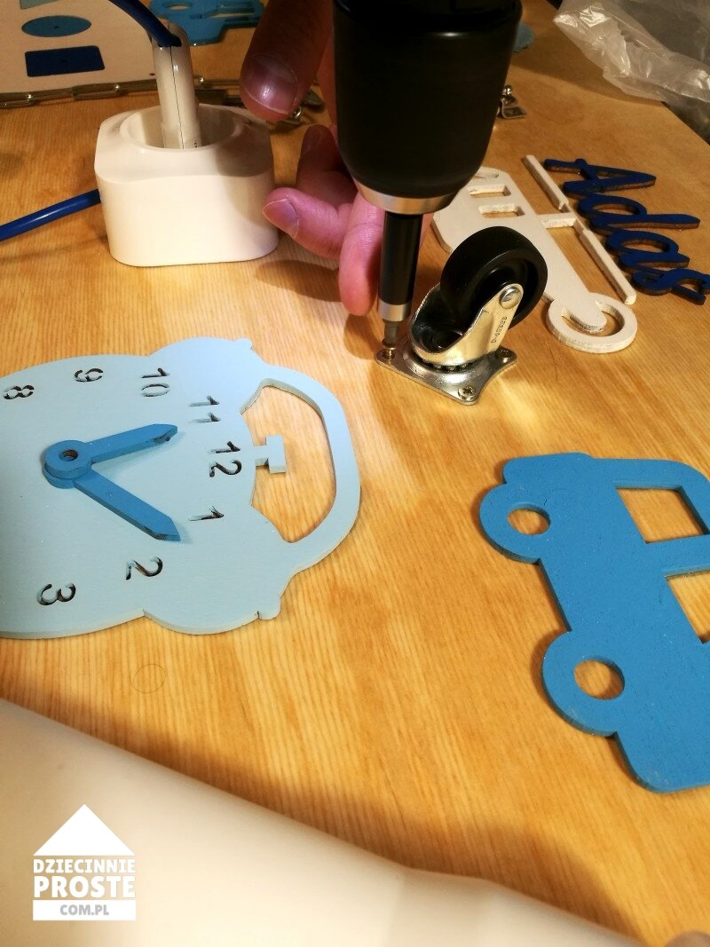 DIY tablica manipulacyjna - Dziecinnie Proste - Blog